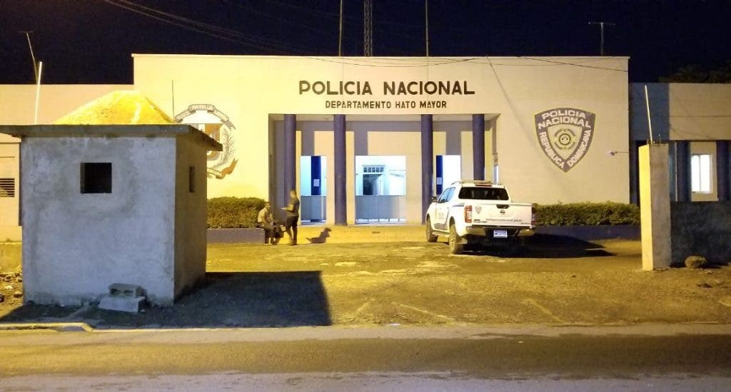 EN MENOS DE 72 HORAS HATO MAYOR HA TENIDO 3 JEFES DE POLICIAS, SIN ...